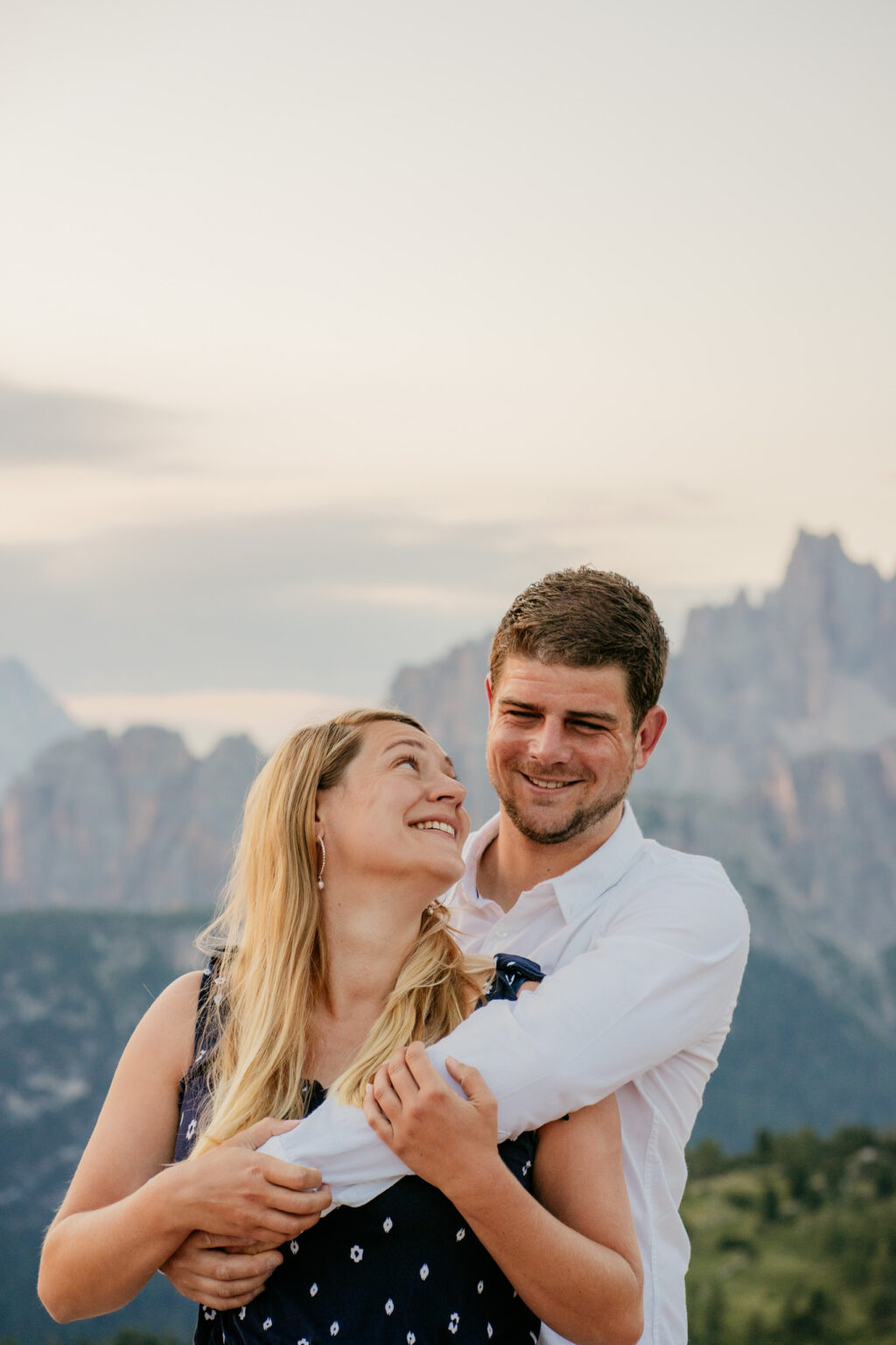 Photographer Naty Lizzy – Rebecca & Phillip • Adventurous Couple Photo ...