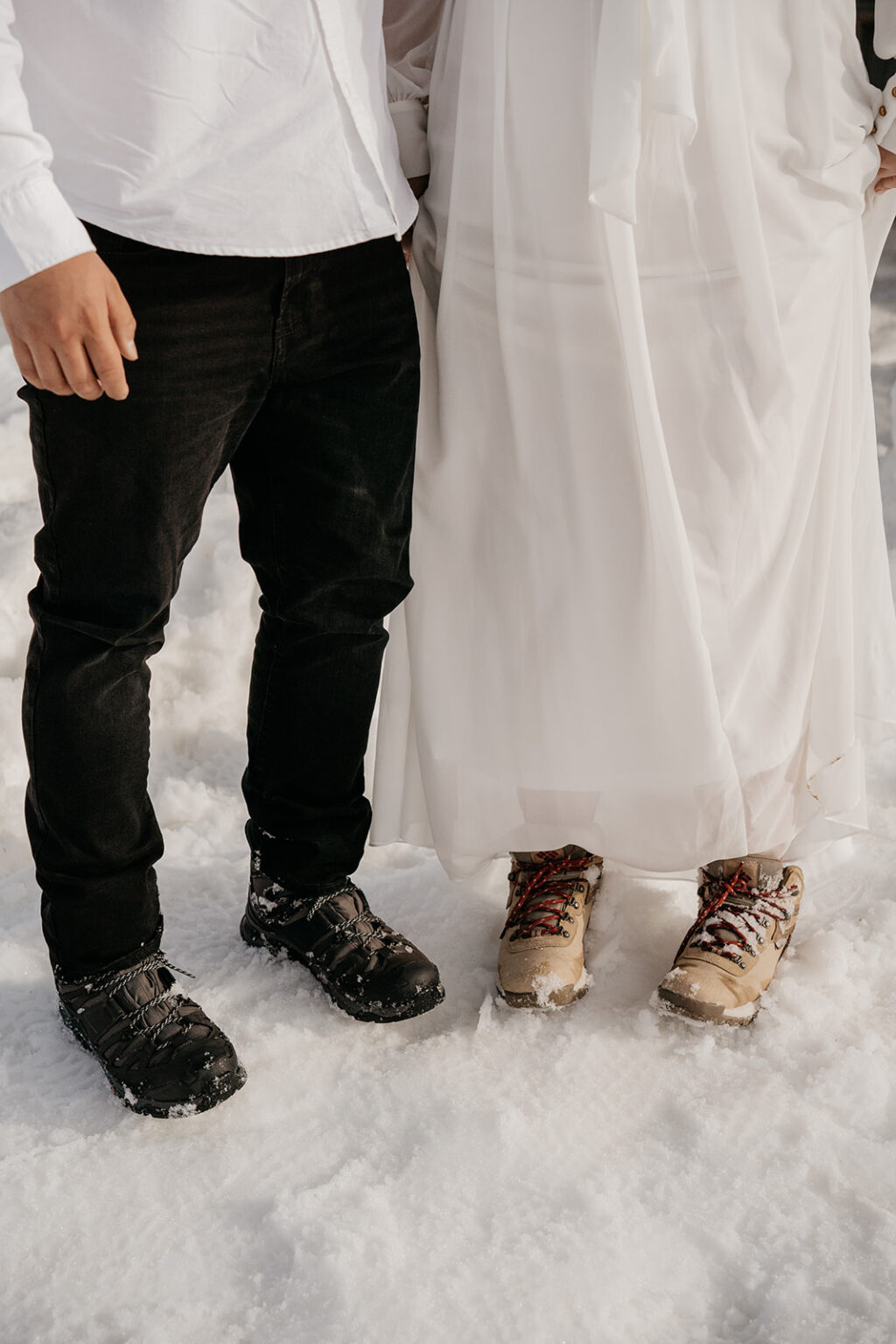 Photographer Naty Lizzy – Brooke & Ricky • Snow-kissed Spring • A ...