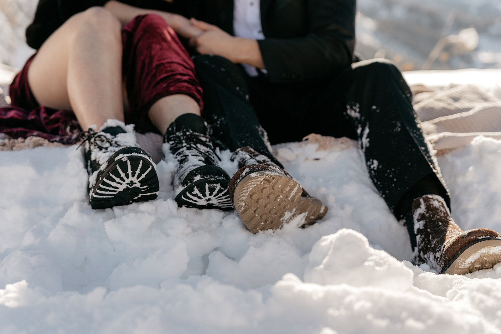 Photographer Naty Lizzy – Katie & Luke • Timeless Love • Winter Vow ...
