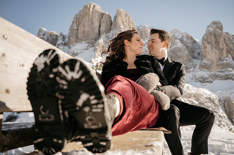Photographer Naty Lizzy – Katie & Luke • Timeless Love • Winter Vow ...
